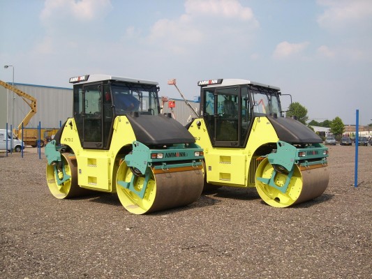 annonces de Compacteurs à rouleau double usagés et neufs - MachineryZone